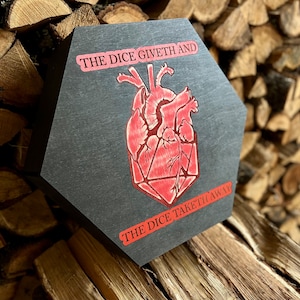 Dungeons and Dragons Gifts, Whiskey Decanter Set, Dnd Whiskey Glasses ...