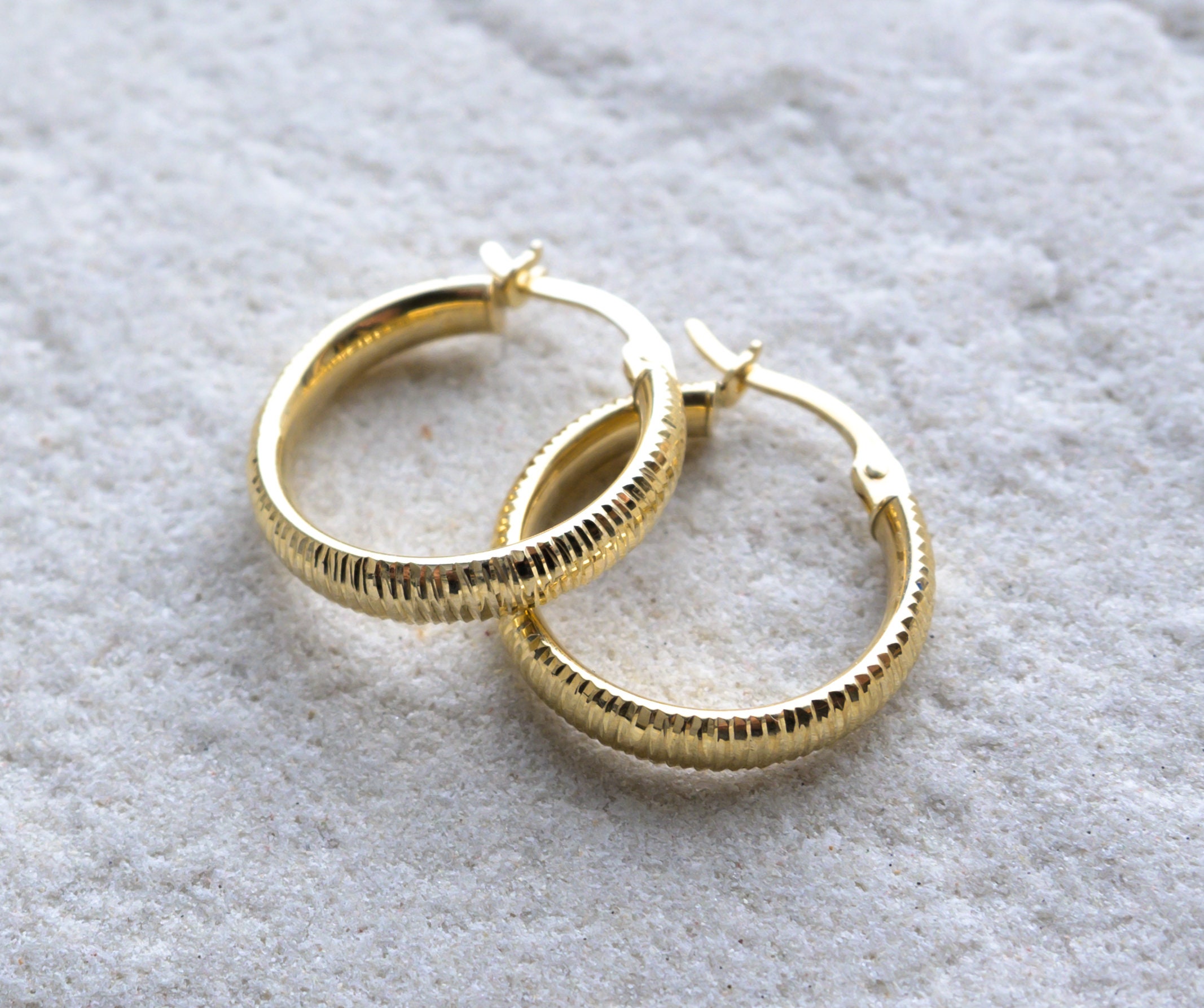 9ct Gold Ribbed Hoop Earrings Solid Gold Hoops Hoop - Etsy UK