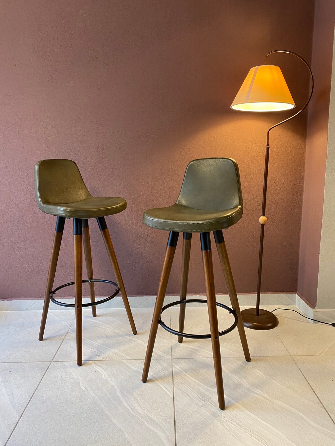 Counter Stool - Bar Stool - Fixed Seating Bar Chair - Wooden Legs ...