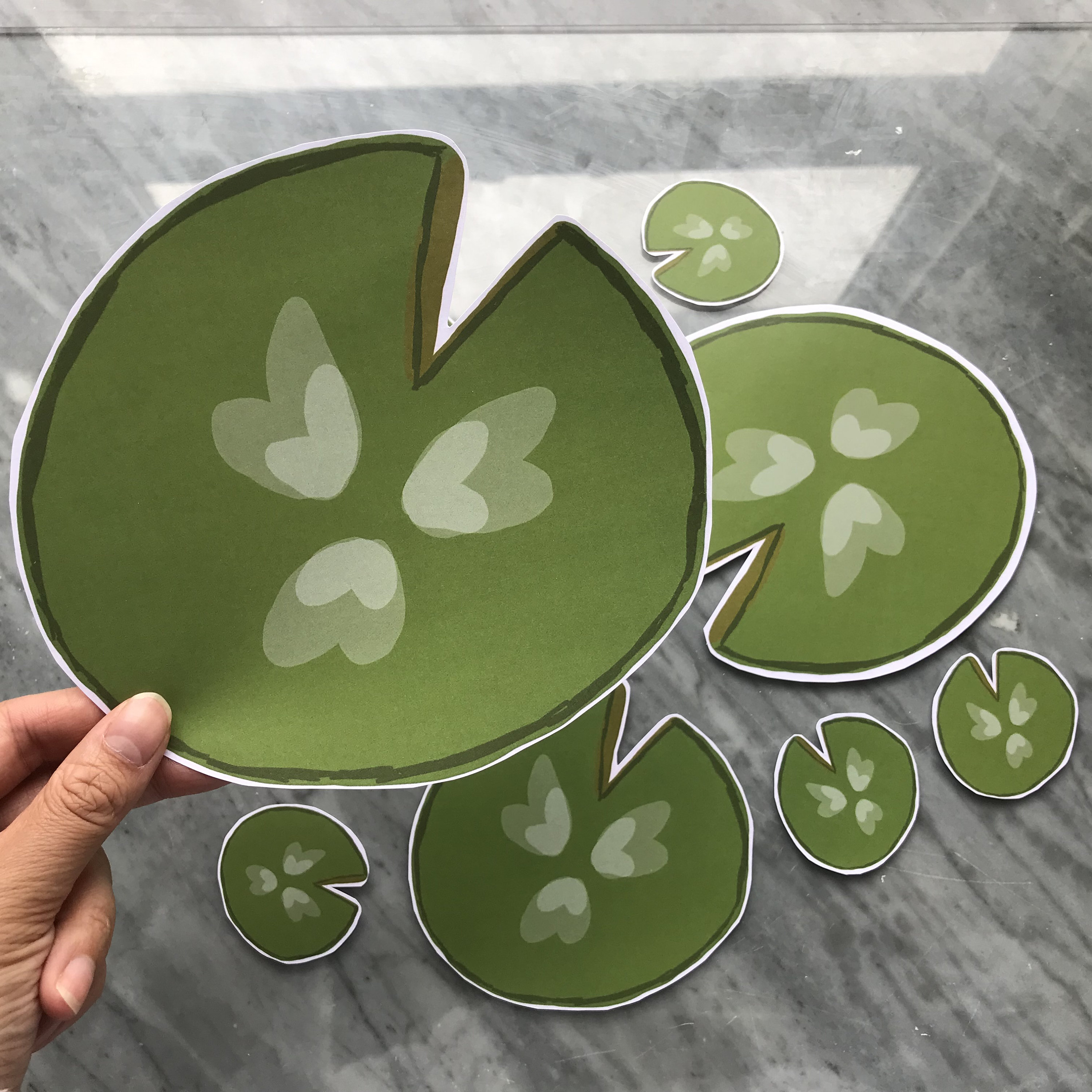 12 Lily Pads in 4 Different Sizes, for Parties, School, Decoration ...