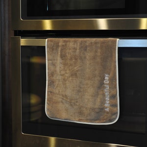 R & S Microfiber Hand Towel in Mocha or Lavender Twin Pack - Etsy