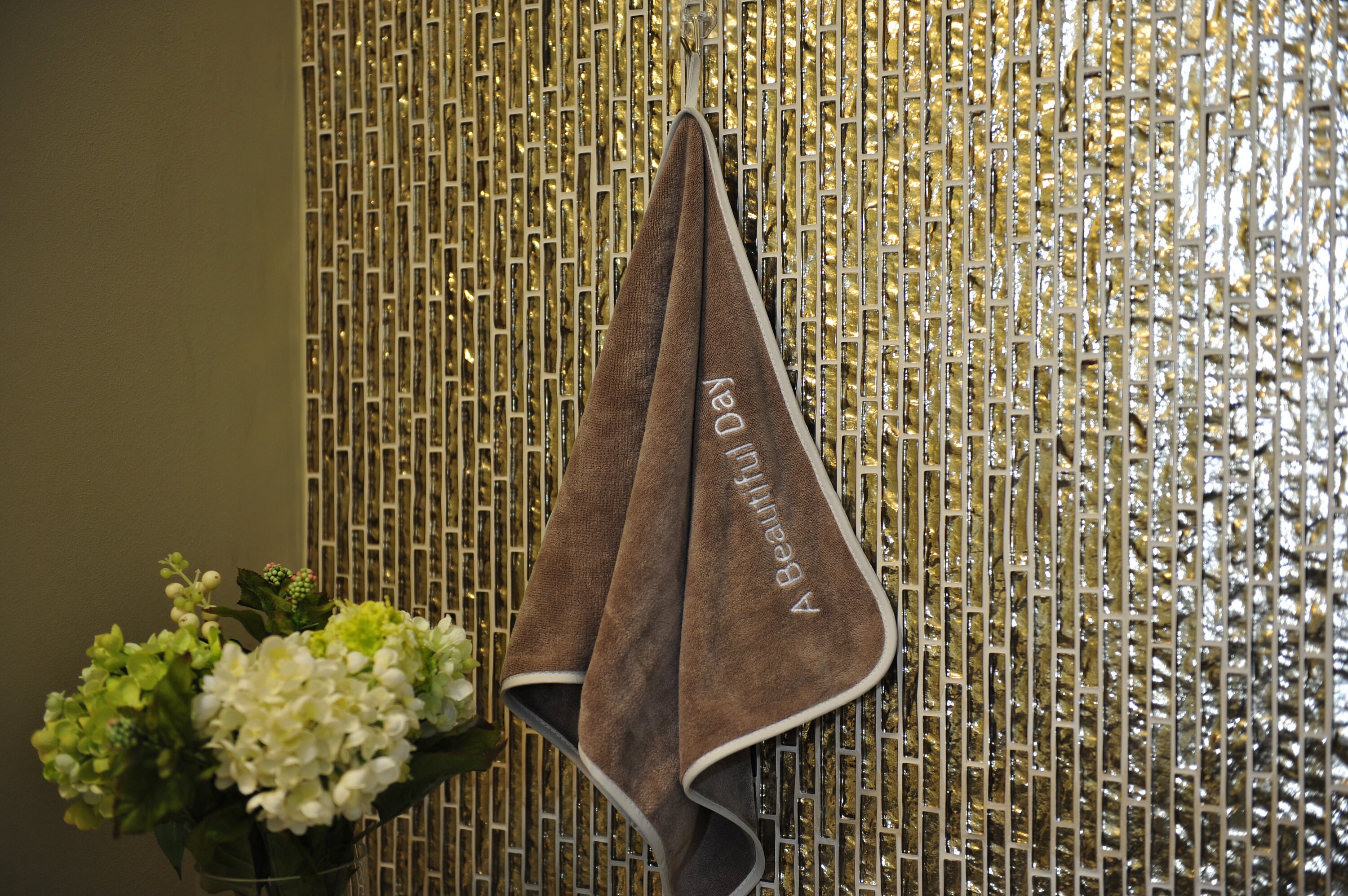 R & S Microfiber Hand Towel in Mocha or Lavender Twin Pack - Etsy
