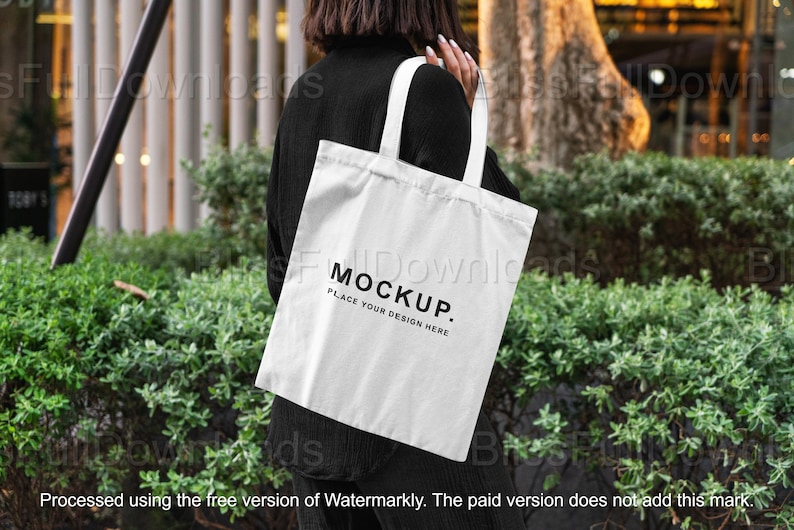 Stylish Women's Tote Bag Mockup Feminine Handbag Photo Template Product ...