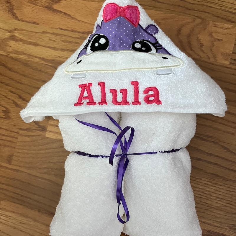 Hooded Towel Embroidery Design - Etsy