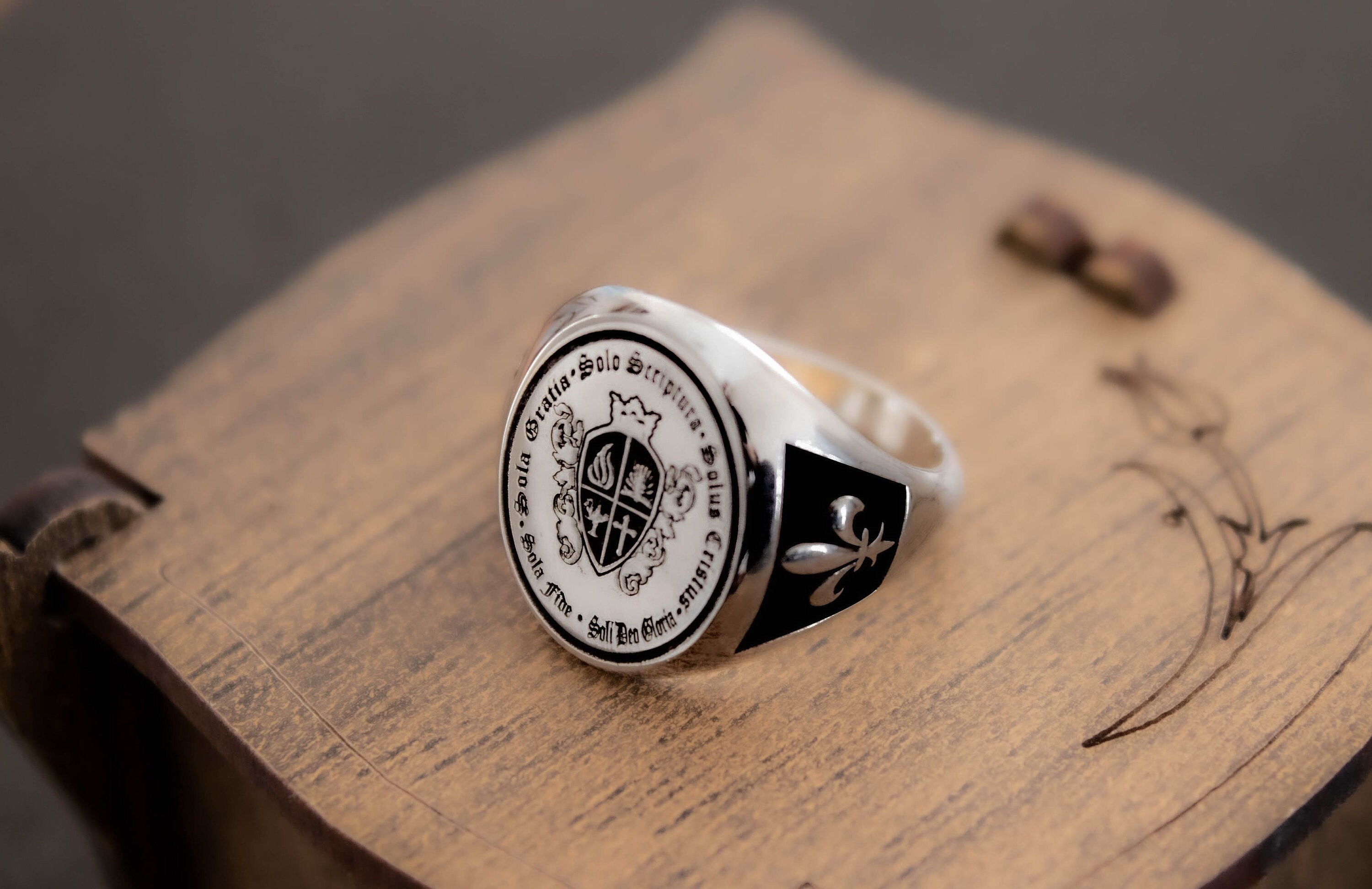 Custom Signet Ring University Ring Personalized Jewelry - Etsy