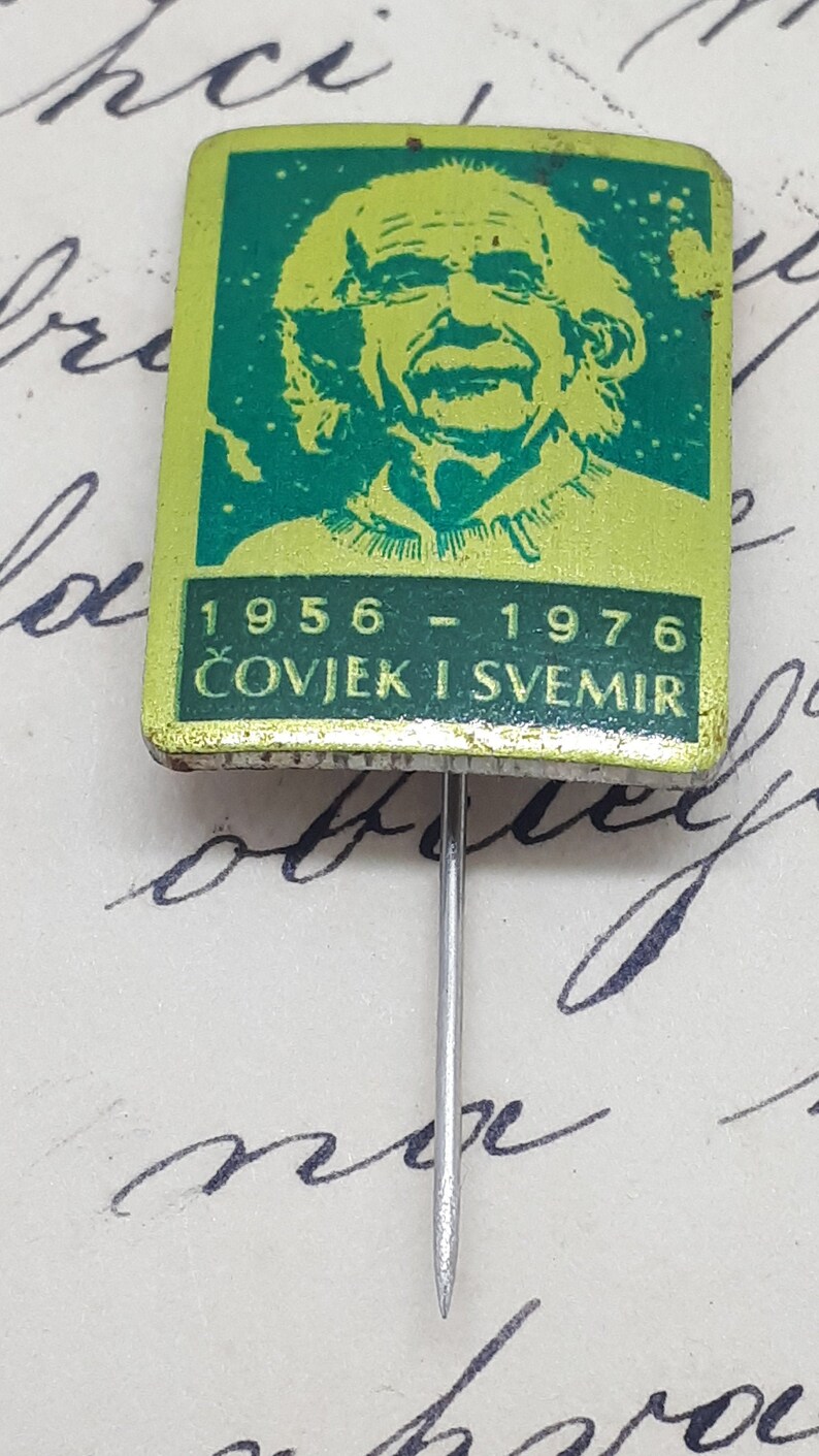 ALBERT EINSTEIN Man and the Universe, Vintage Pin Badge - Etsy