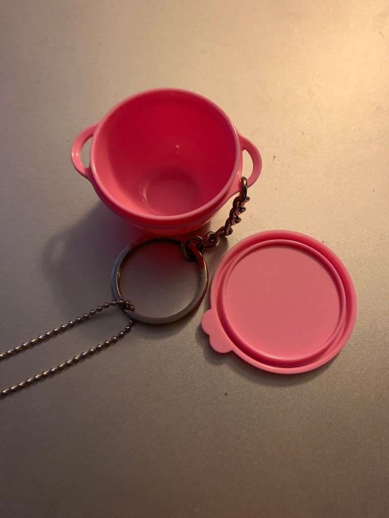 Small Original Tupperware Container With Snapping Lid. - Etsy