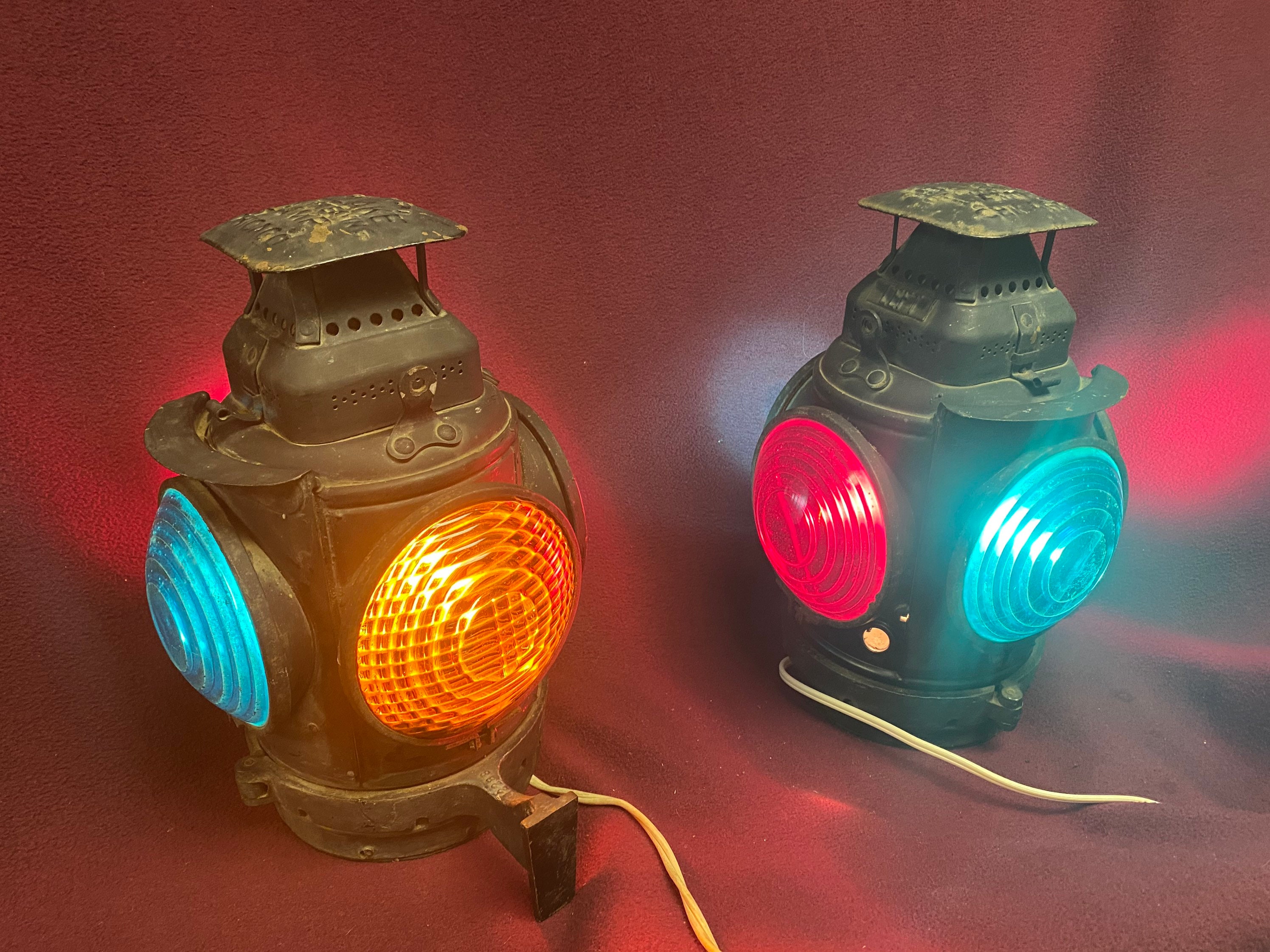 Vintage 4 Way Signal