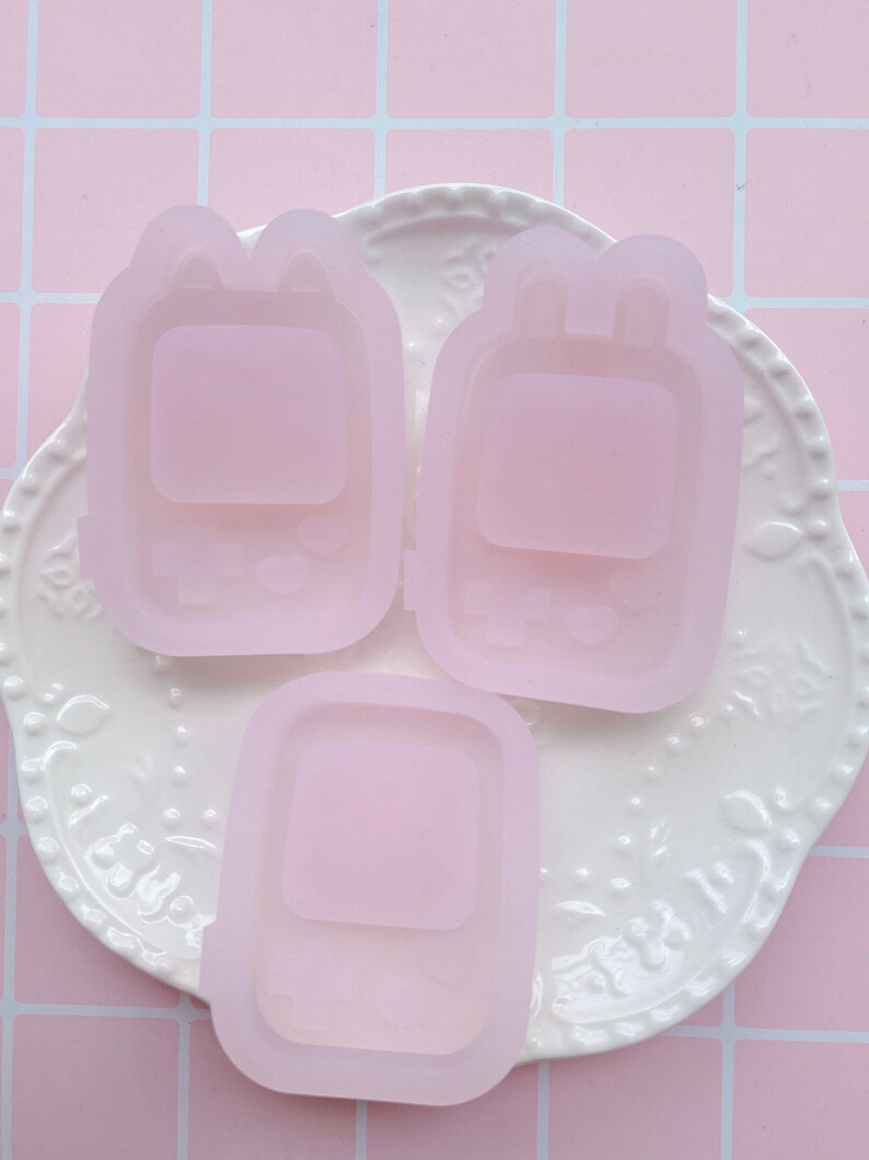 Kawaii Gameboy Silicone Resin Shaker Mold - Etsy