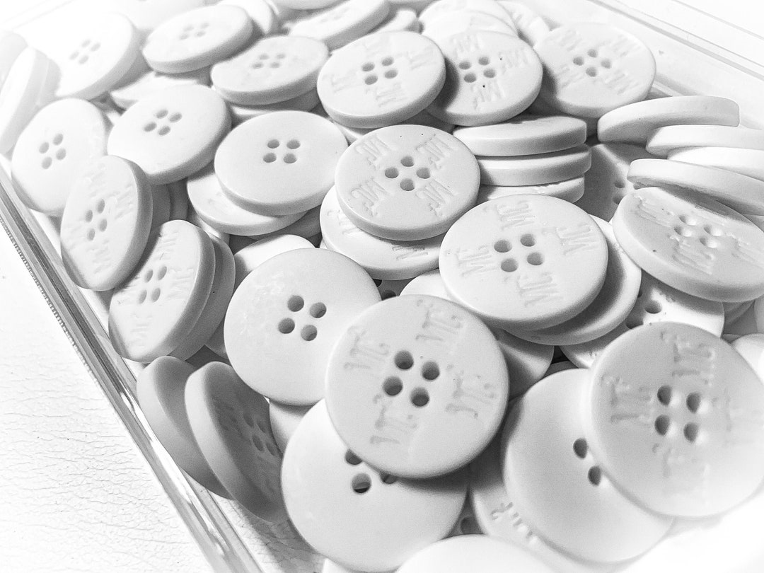 Lot of 50 "med Couture" Matte White Buttons - High Quality! Large - 36 ...