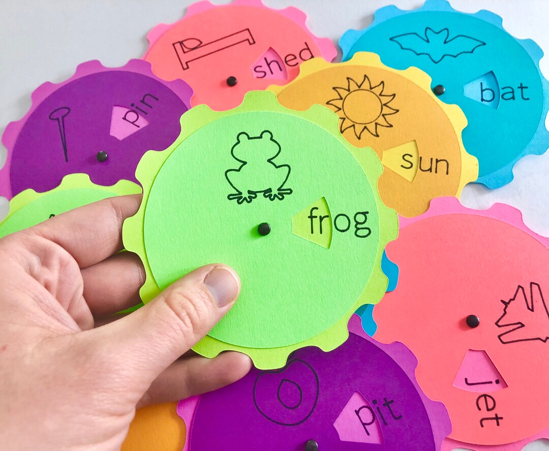 Word Spinner SVG - SERIES 1, CVC Word Activity, Cricut Reading Activity ...