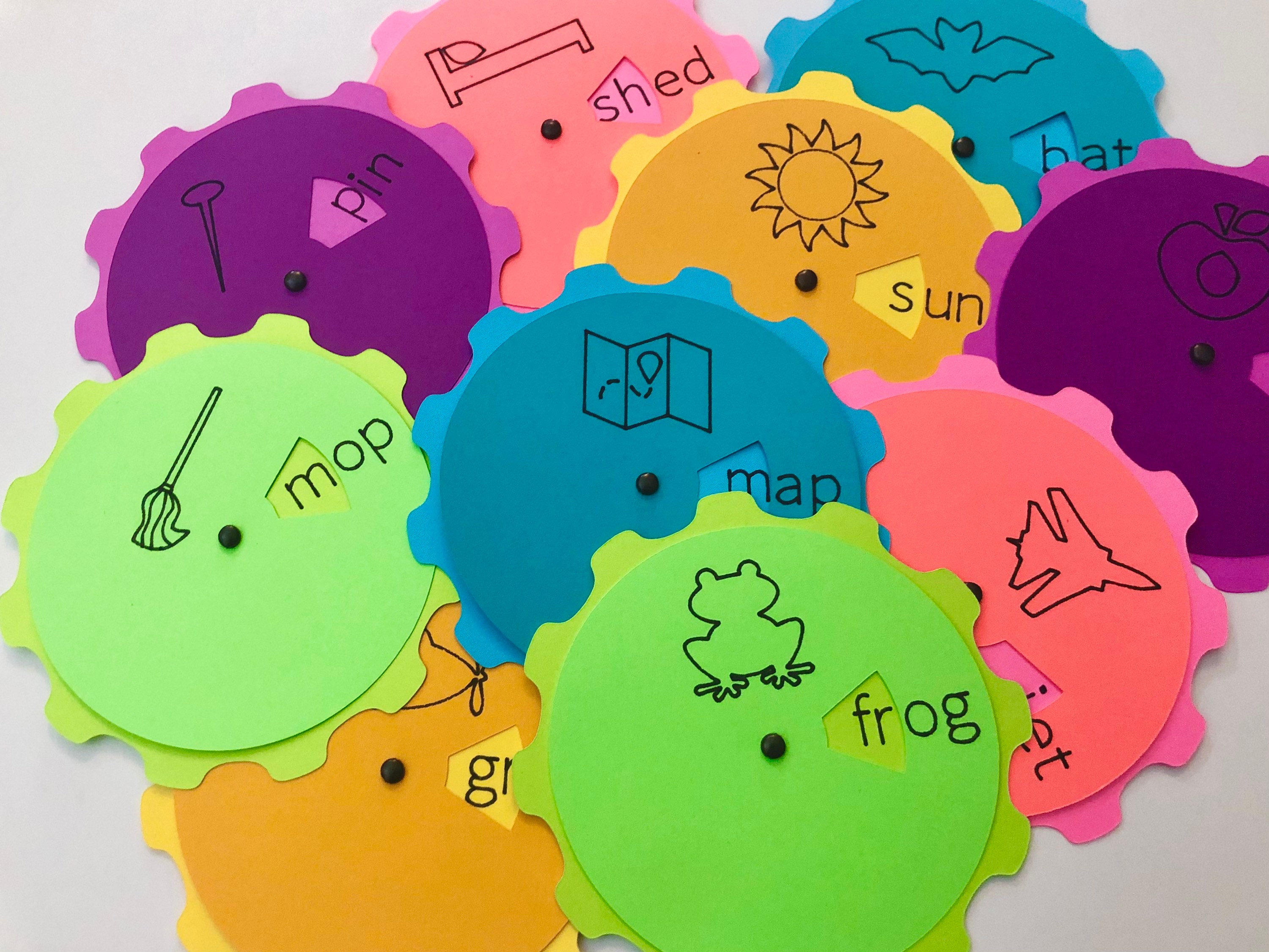 Word Spinner SVG SERIES 1 CVC Word Activity Cricut Reading - Etsy