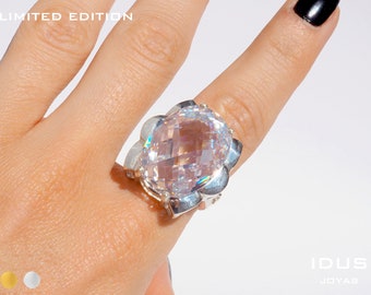 Large Stone Cocktail Ring - Etsy