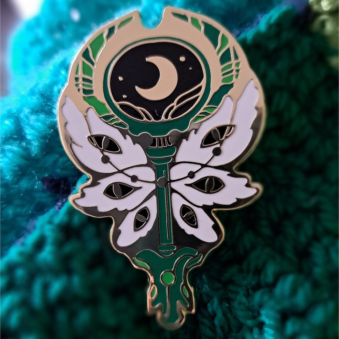 Angelic Key - Creepy Enamel Pin - Etsy
