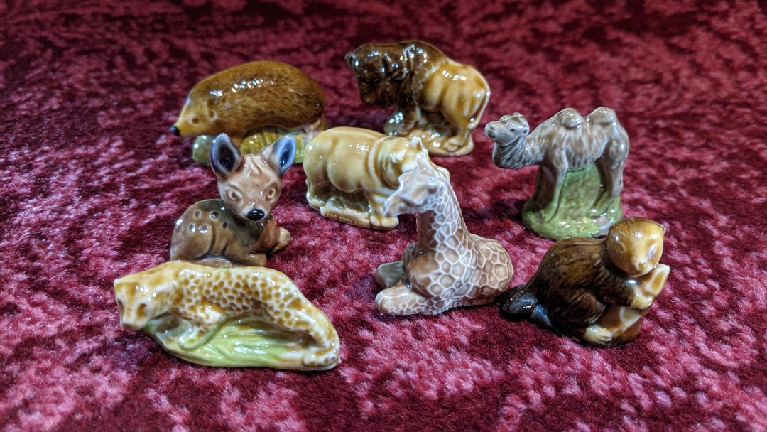 Vintage Wade Whimsies Red Rose Tea Figurines 8pcs. Ceramic England ...