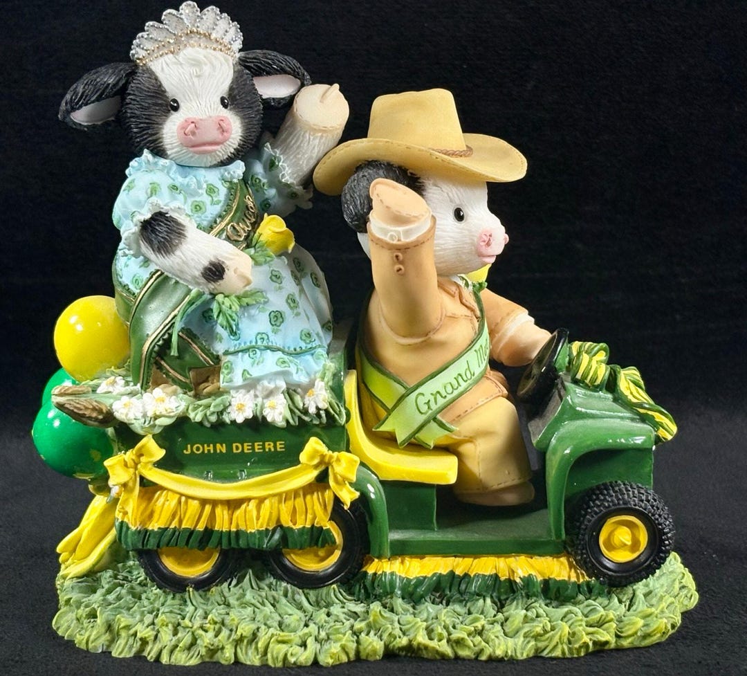 Mary's Moo Moos John Deere "you're Udder Royalty My Deere" Parade Queen ...