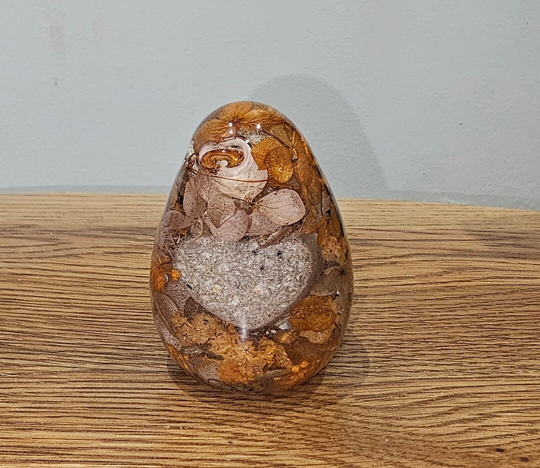 Ashes in Resin - Robin With Dried Flowers - Etsy