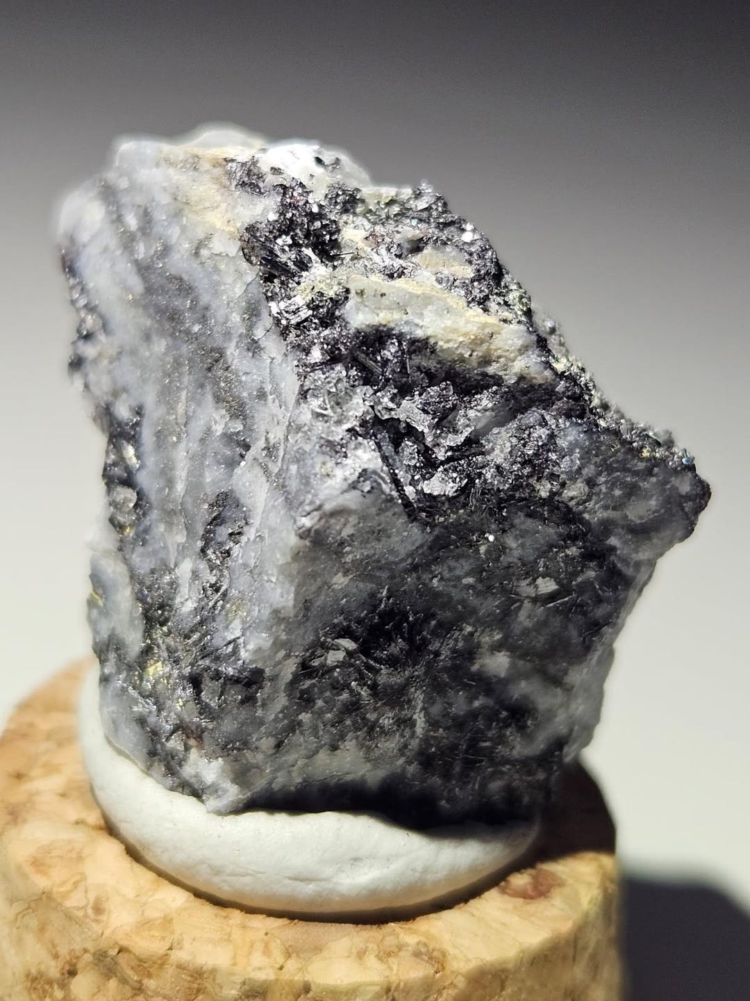 Wolframite (tungsten Ore) | Rare Mineral Display - Etsy