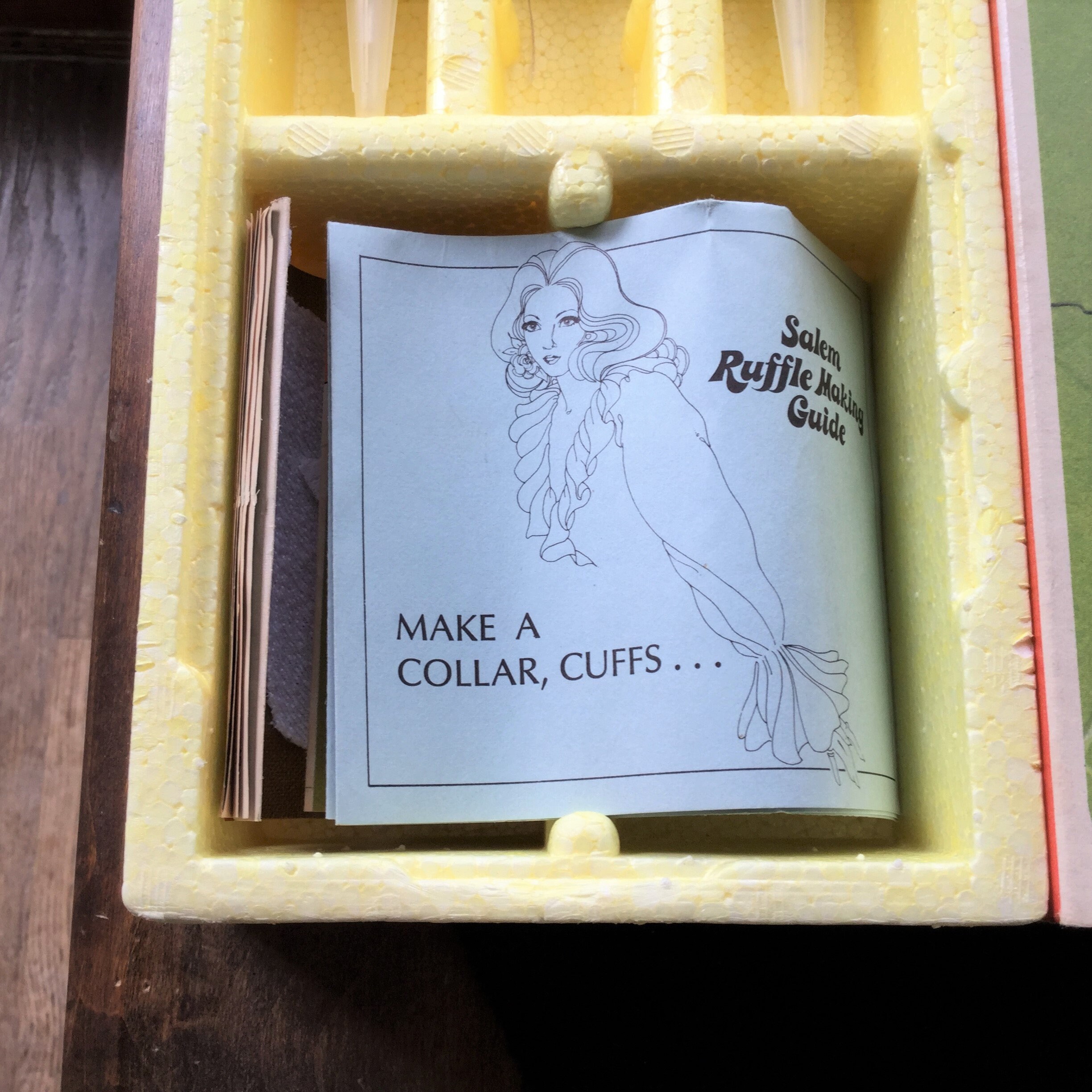 Mini Sew'r by Salem ~ 1970s Sewing and Marking Kit - Etsy