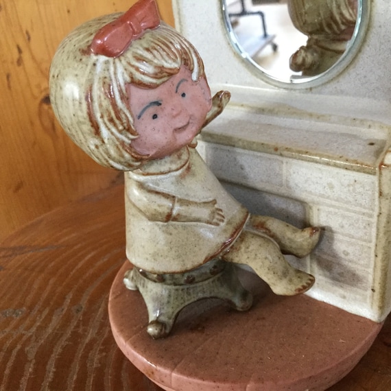 UCTCI Music Box Chica en un tocador / Vanidad Juega | Etsy