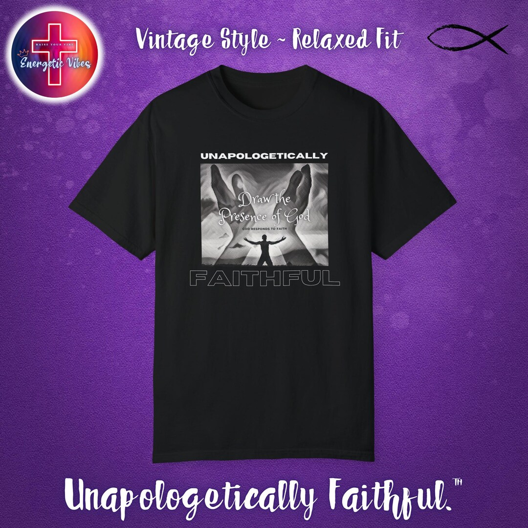 Inspiring God Shirt Christian Aesthetic Clothing Gift Draw the Presence ...
