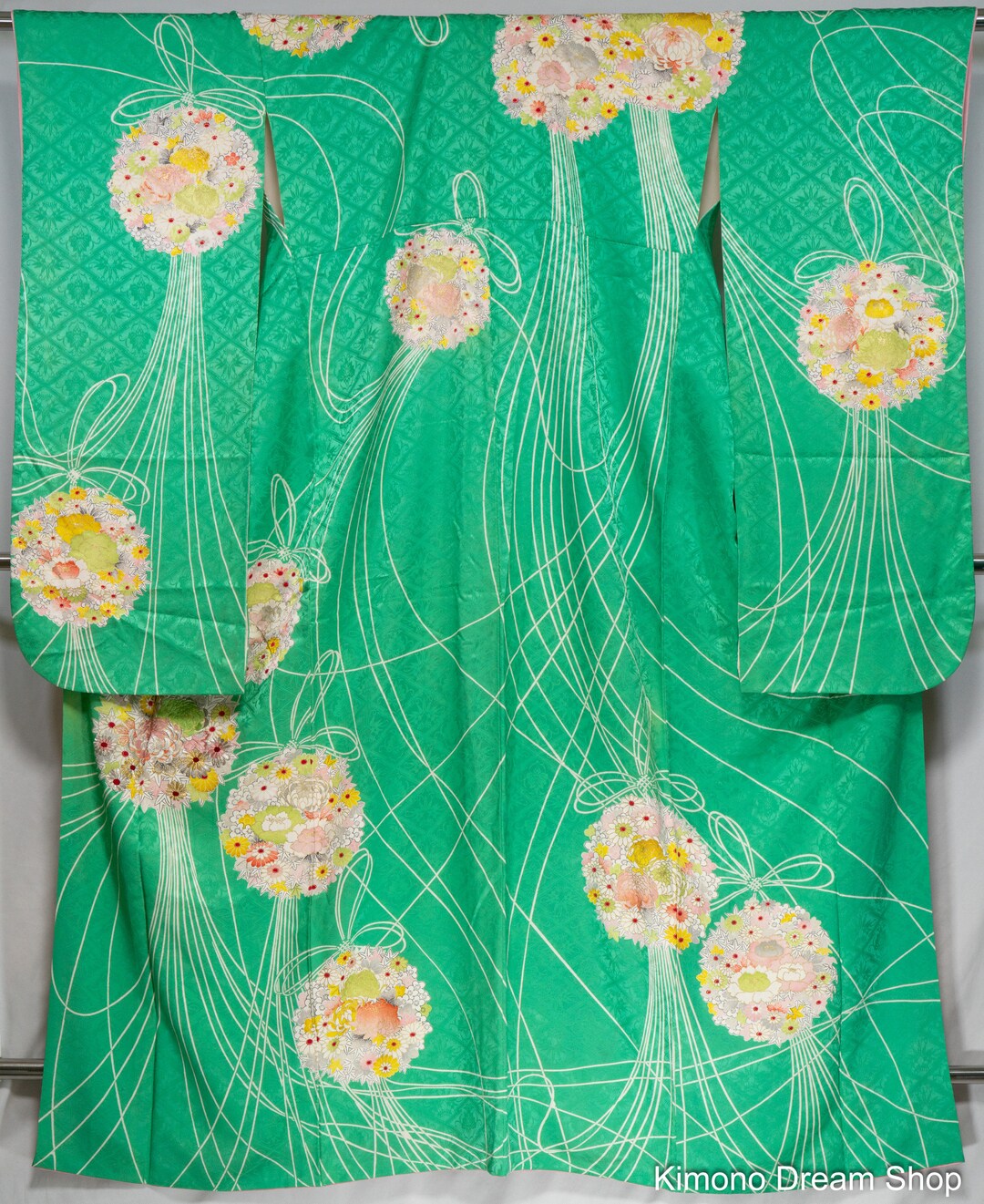 Light Green With Circles of Flowers & Strings Shiny Rinzu Silk Furisode ...
