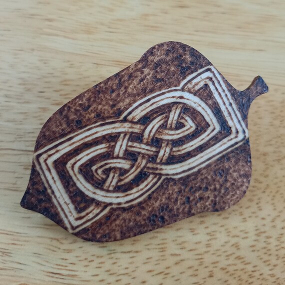 Pyrography Celtic Knotwork Acorn Wooden Brooch - Etsy