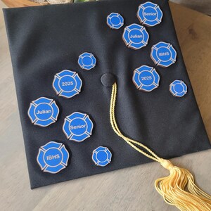 GRADUATION CAP DECORATIONS + Grad Cap Decor + High School Graduates ...