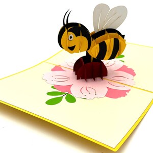 Fluttering Bee Bloom: 3D Bee Pop-up Greeting Card Ideal for Any ...