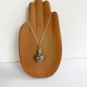 Keya Flower Perfume Bottle Necklace Tiny Spoon Aromatherapy Pendant ...