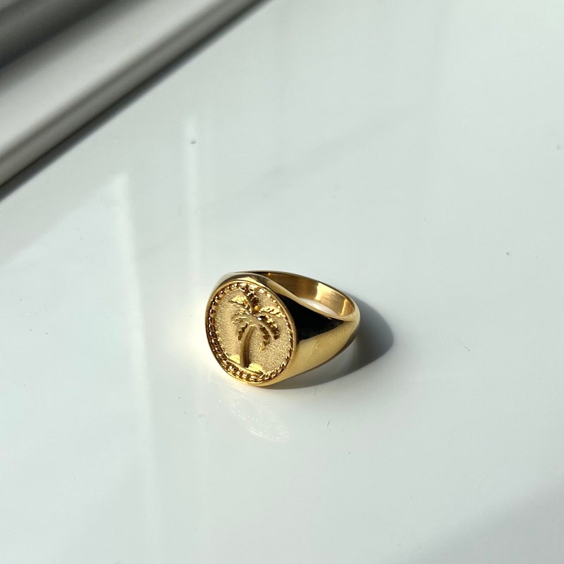 Tree Signet Ring - Etsy