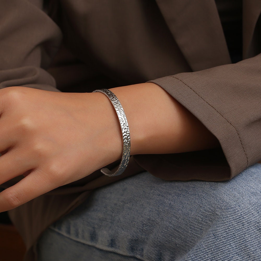 Mens Cuff Bracelet, 18K Gold Bangle Cuff Bracelets for Men, Hammered ...