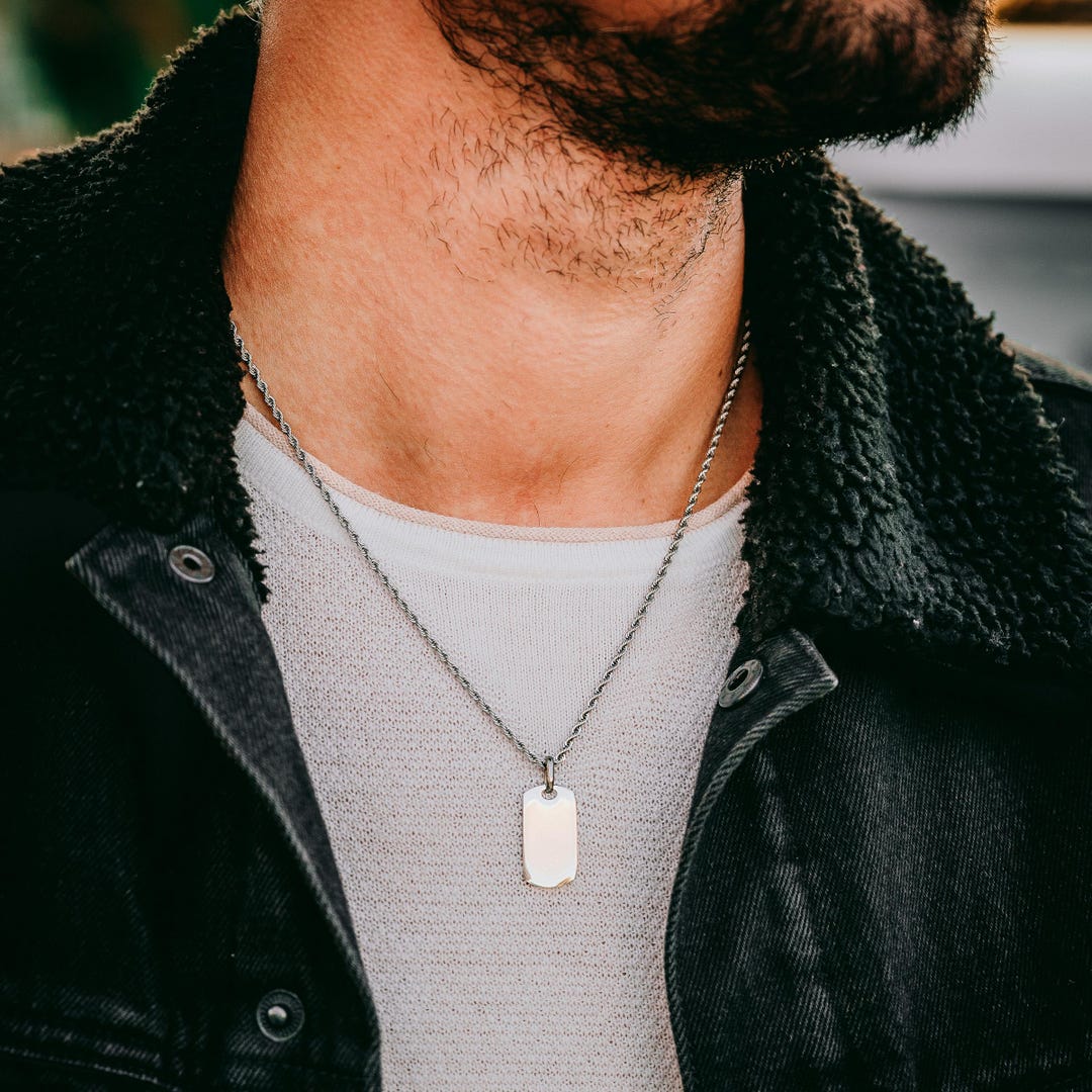 Dog Tag Pendant Necklace for Men - Silver Smooth Dog Tag Necklace - Dog ...