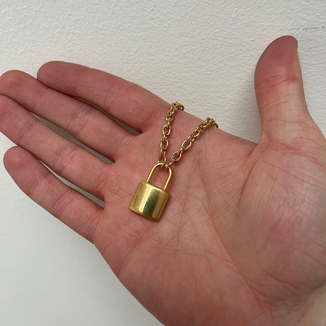 18K Gold Padlock Necklace for Men / Women - Small Gold Padlock Necklace ...