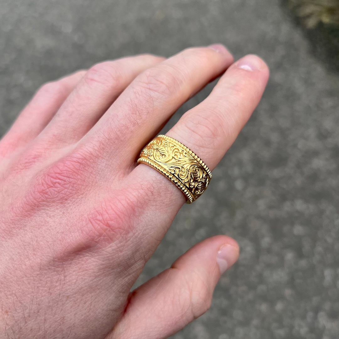 Mens Ring, 18K Gold Chunky Patterned Gold Band Ring - Mens Signet Ring ...