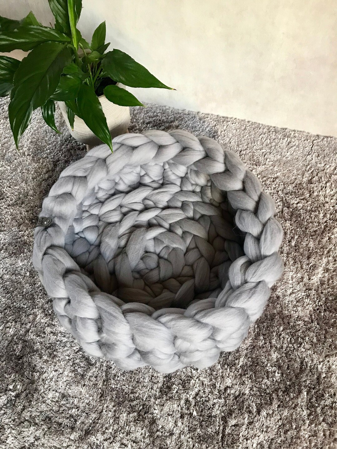 Dog/cat Baskets Made of Merino Wool, Beds, Gifts - Etsy