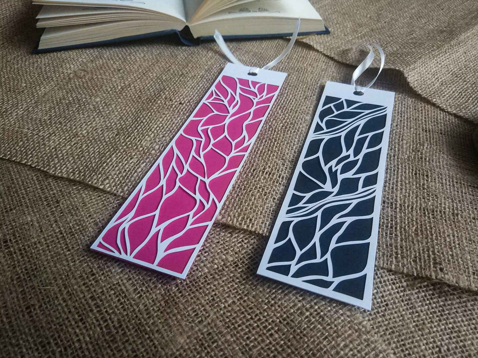 Leaf Pattern Bookmark Papercut Cut Paper Kirigami Etsy leaf-pattern-bookmark-papercut-cut-paper-kirigami-etsy