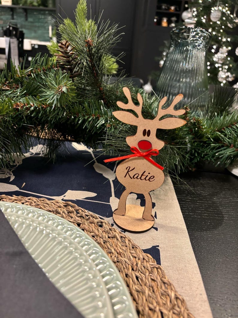 Personalized Reindeer Name Place Card: Freestanding Christmas Table ...