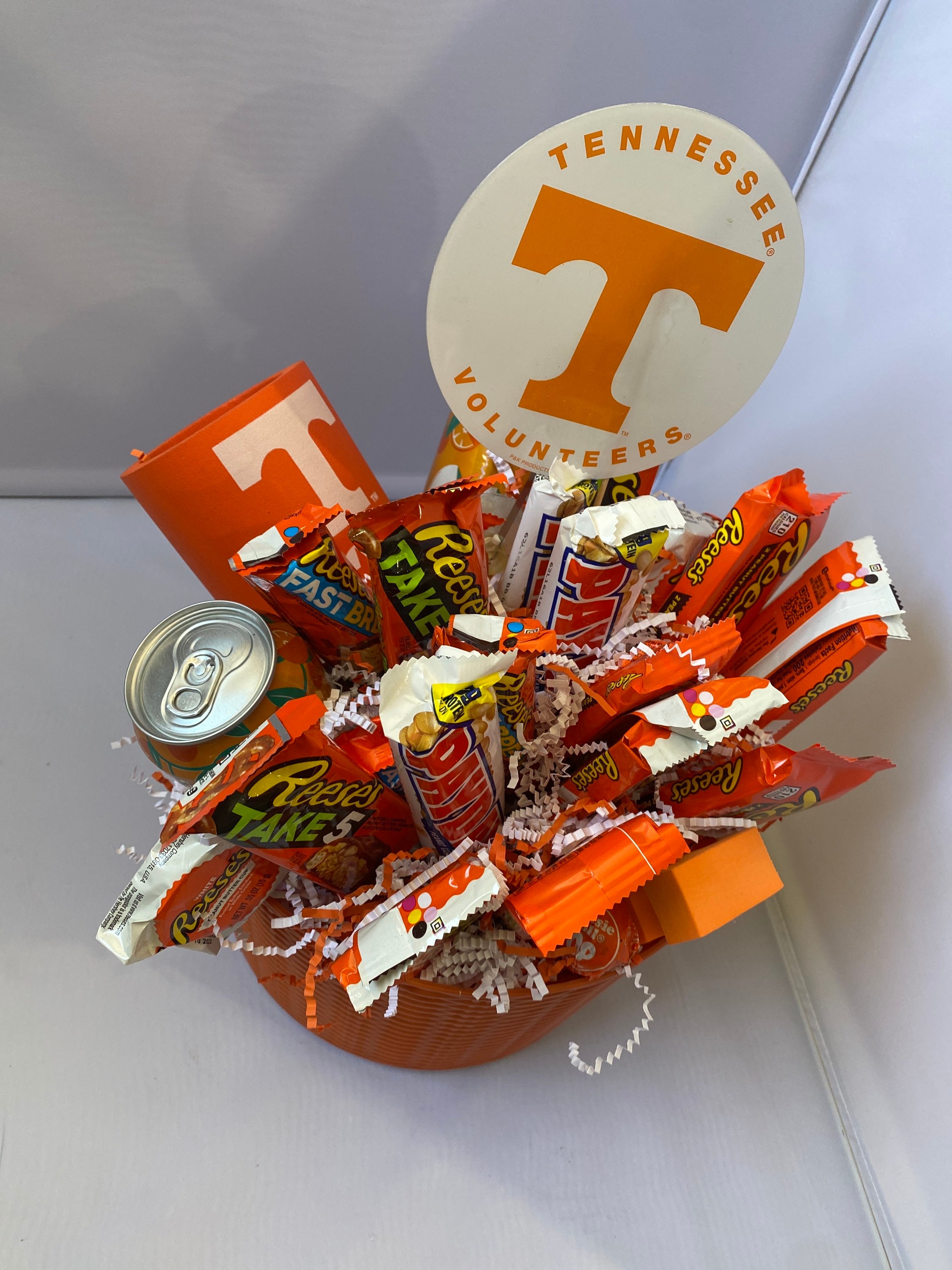 University of Tennessee UTK Candy Arrangement Volunteers Grad Gift - Etsy