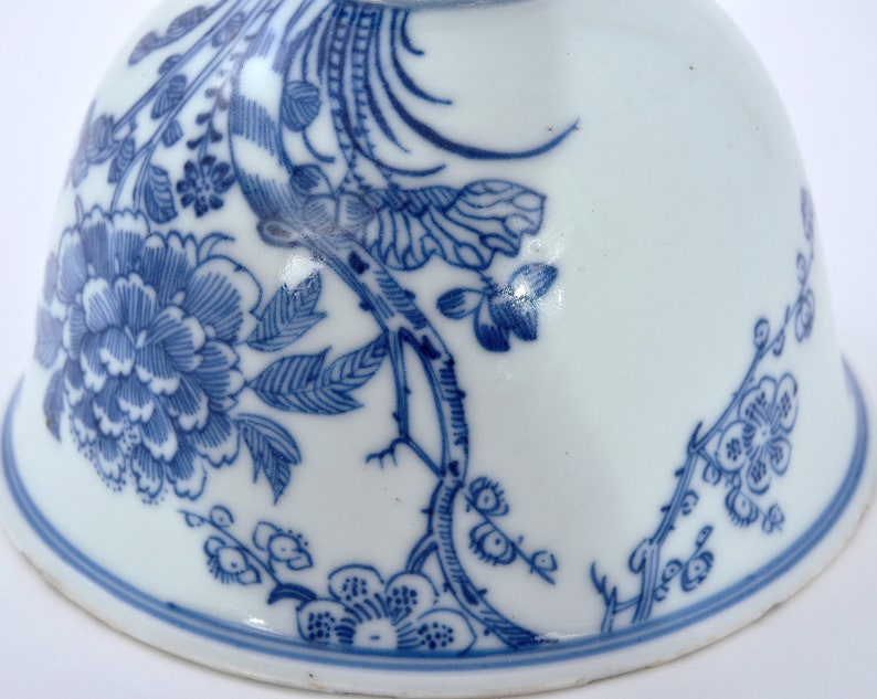 17th Century Chinese Blue & White Porcelain Tea Cup With Peony Flower ...