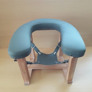 Queening Chair - Etsy