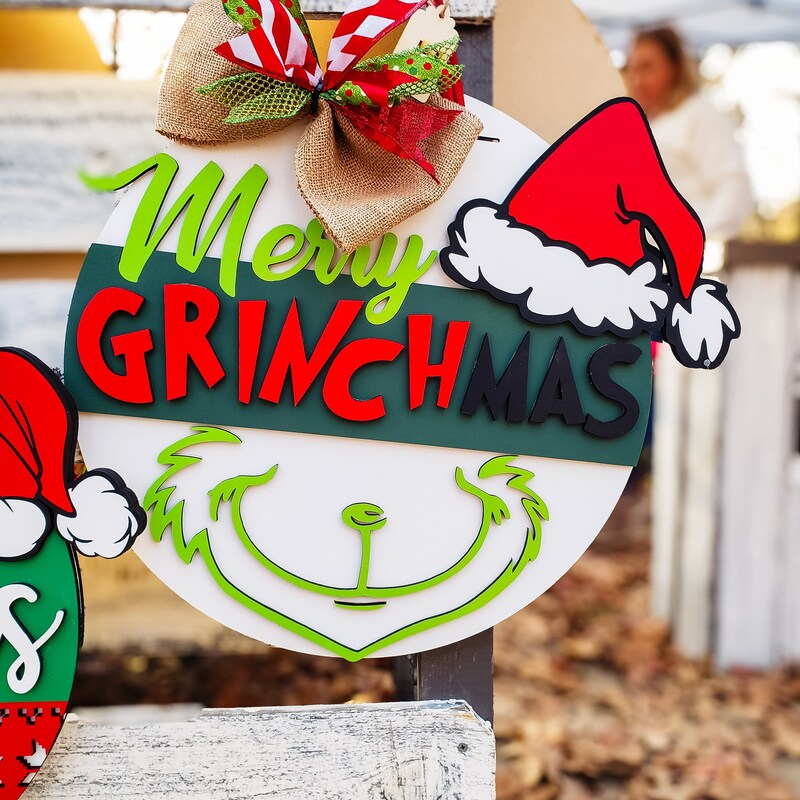 Grinch Sign for Wreaths - Etsy