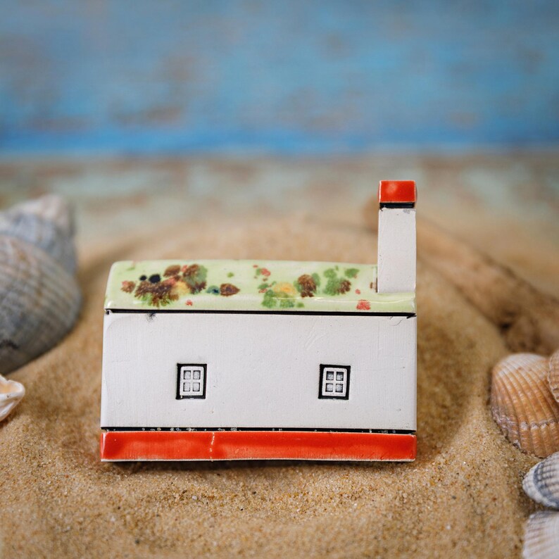 GIN PALACE Tiny Ceramic Houses, Gifts for Friends, Present for Her ...