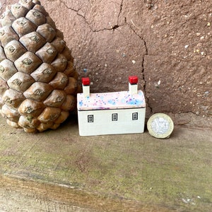 ART GALLERY Tiny Ceramic House , Miniature House, British Houses, Cute ...