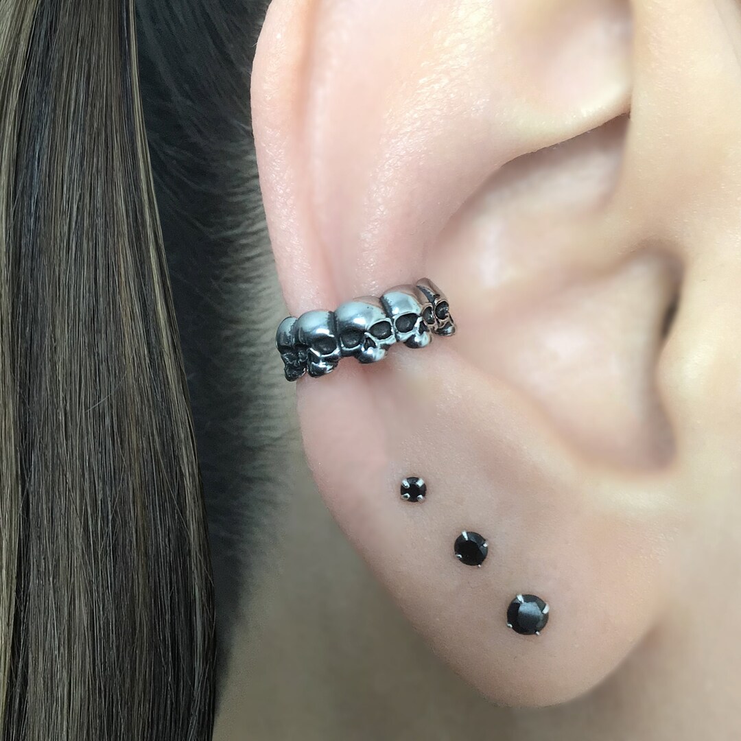 Skull Ear Cuff No Piercing, Gothic Ear Cuff, Skull Cuff, Fake Piercing ...
