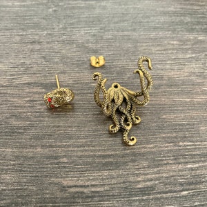 Octopus Ear Jacket With Crawling Tentacles, Octopus Earring, Gothic ...