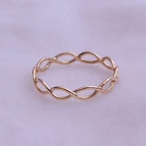 Twist Ring / Infinity Twist Ring / 14k Yellow Gold / Stackable Ring ...