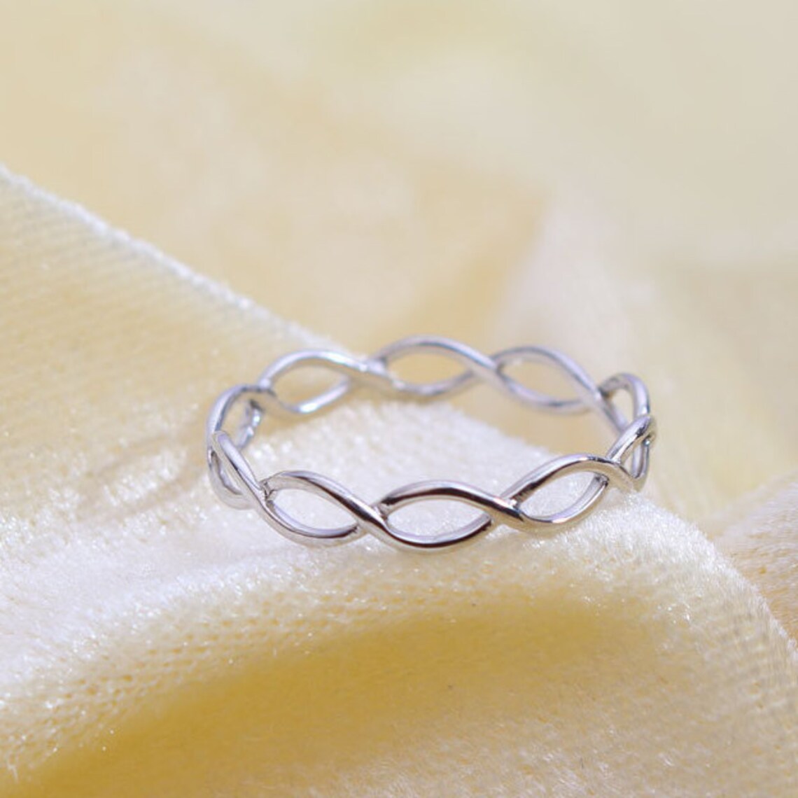 Twist Ring / Infinity Twist Ring / 14k White Gold / Stackable - Etsy