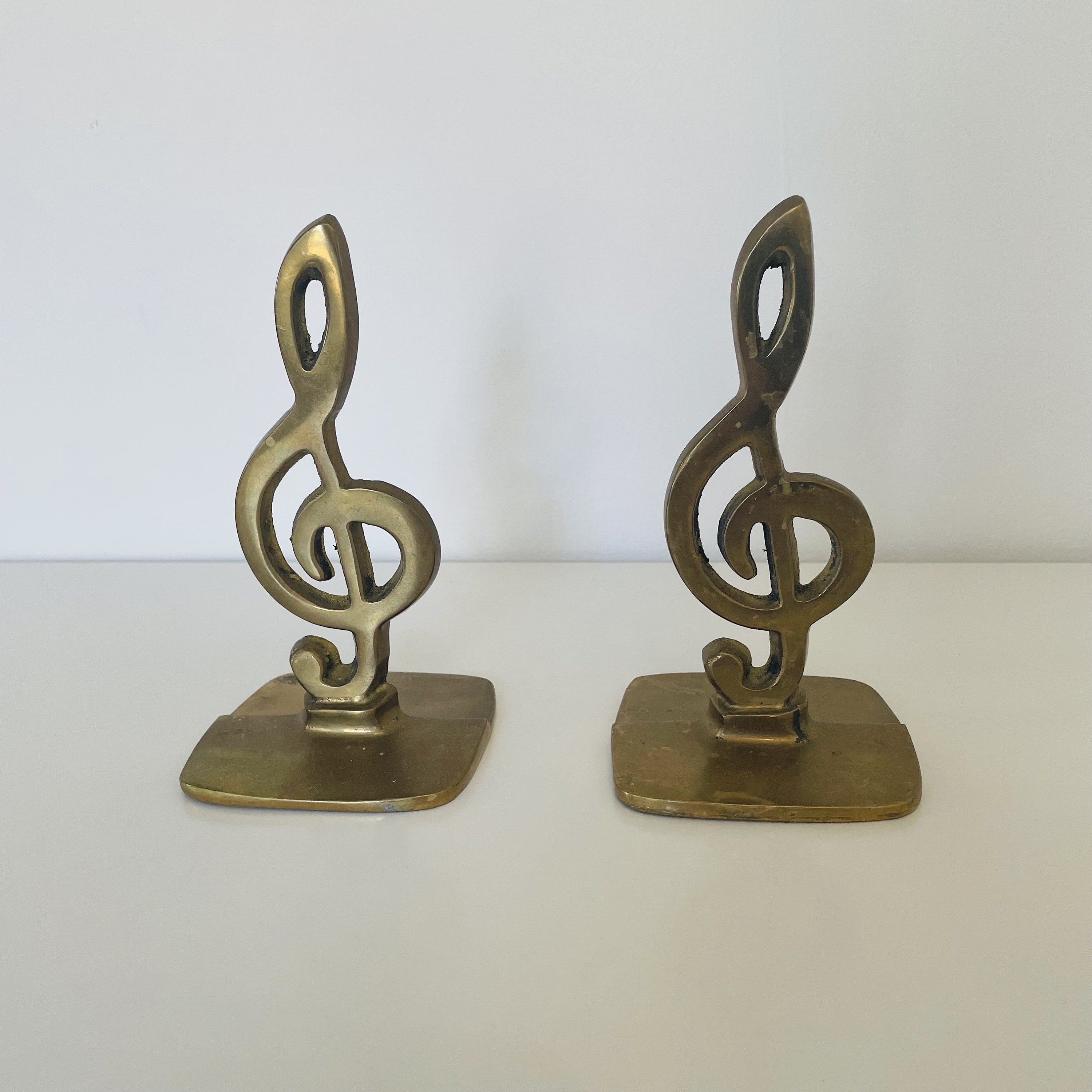 Vintage Pair of Brass Music Notes Bookends / Gold Treble Clef - Etsy