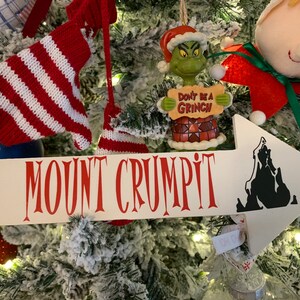 The Grinch Arrow Decor - Grinch’s Lair, Whoville, and Mt.crumpit - Etsy